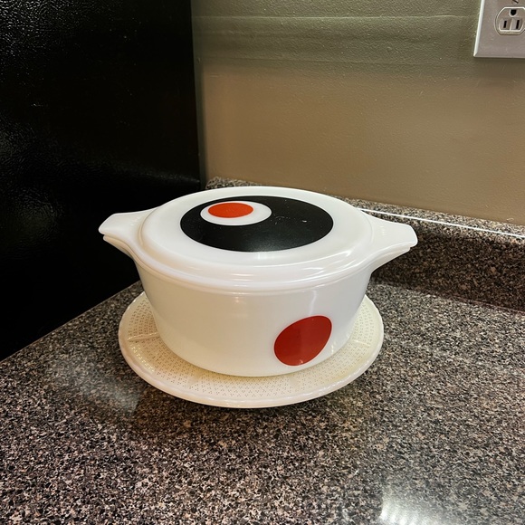 Pyrex | Kitchen | Vintage Pyrex Moon Deco Promo 475 Casserole With Lid ...